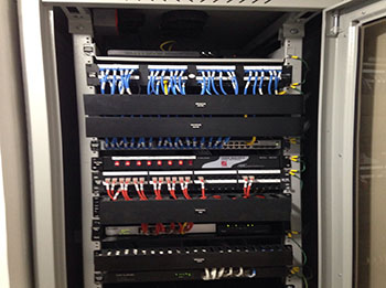 rack de comunicaciones - stisoluciones.com